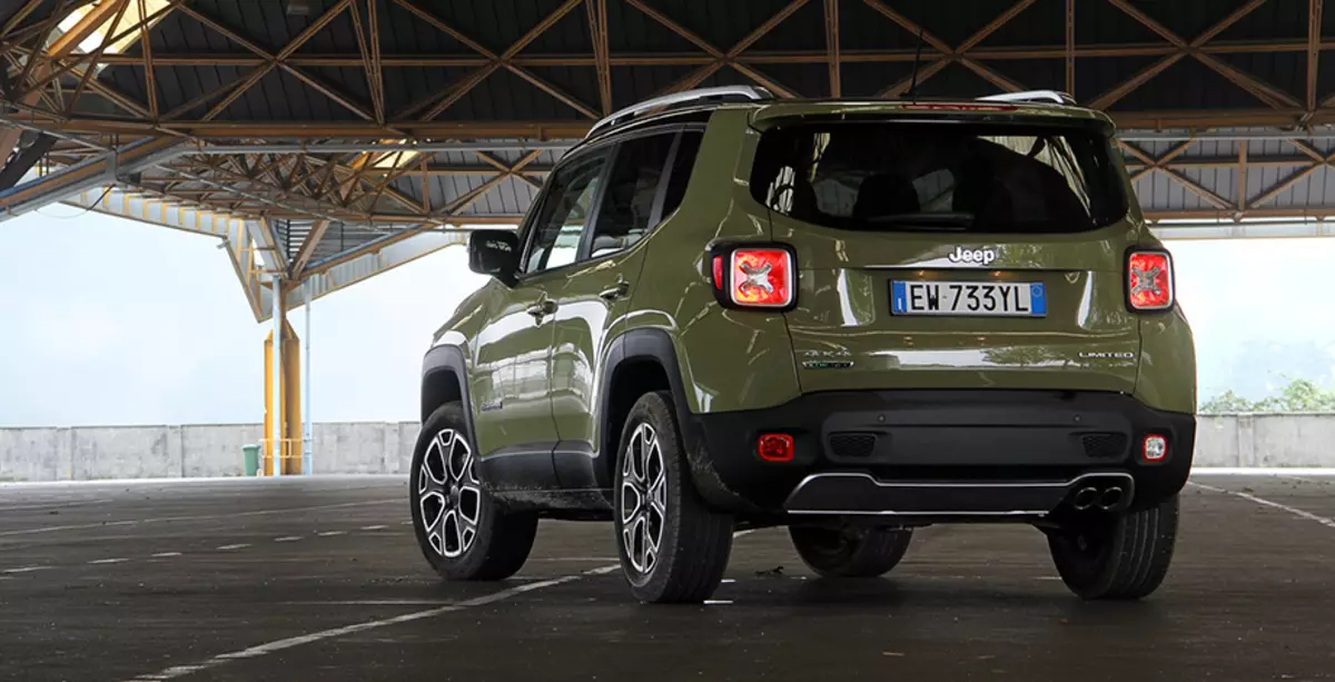 İki sınırlı Jeep Renegade'deki hataların üzerine yüzün