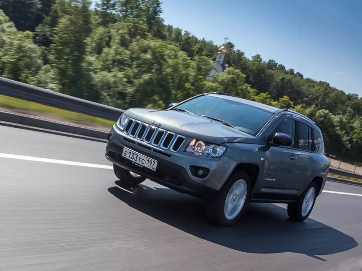 Harkitse itseäsi yhdessä Jeep Compass Crossoverin kanssa 915_14