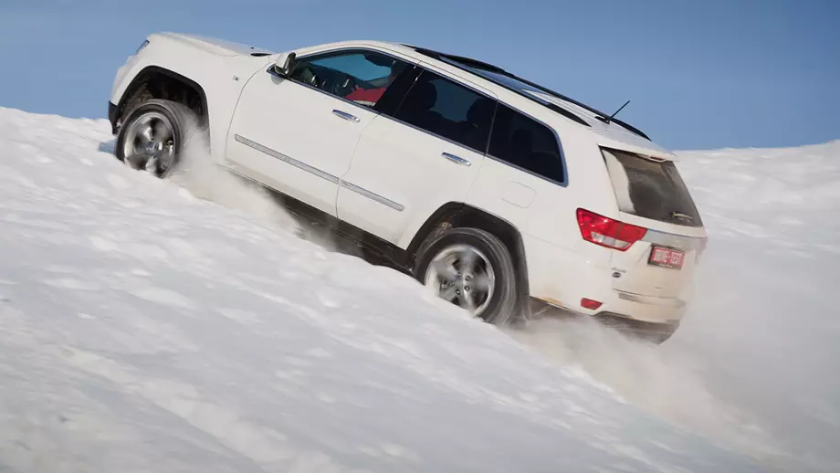 ລືມເຄື່ອງປະດັບເກົ່າຂອງ Jeep Grand Cherokee ກັບ New 916_16