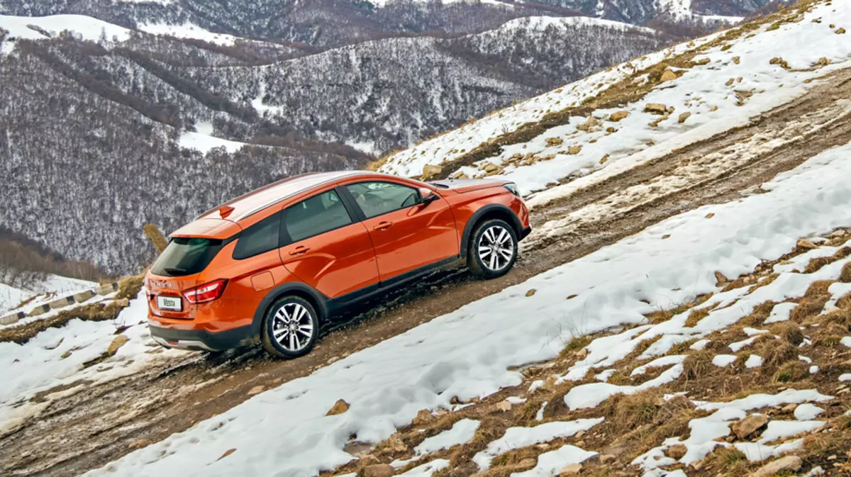 Tested Mountains սեդան Variators Lada Vesta եւ Wagon SW Cross 980_6